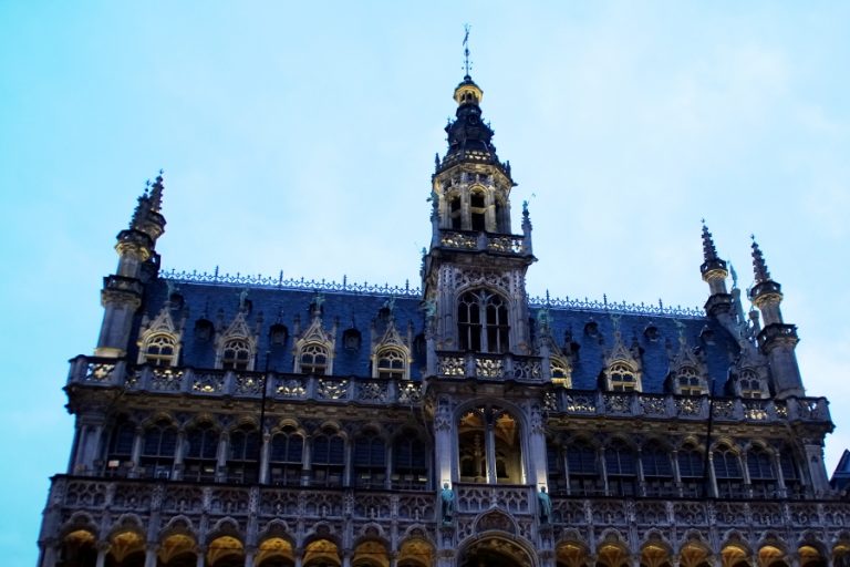 Brüssel in 24 Stunden: Sehenswürdigkeiten und Tipps · Die Gradwanderung